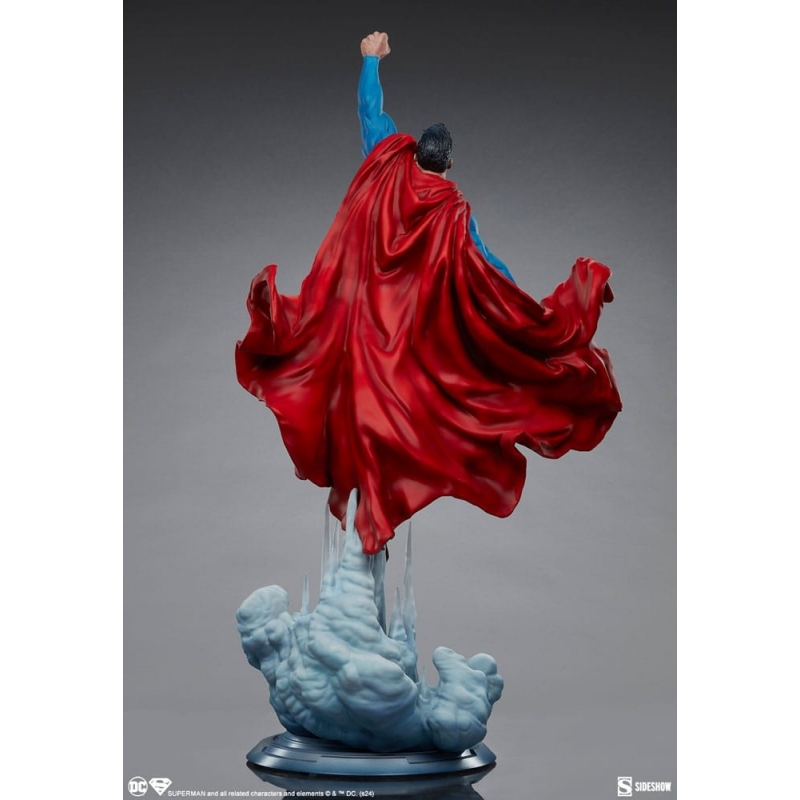 Superman Premium Format by Sideshow Collectibles : DC Comics statue