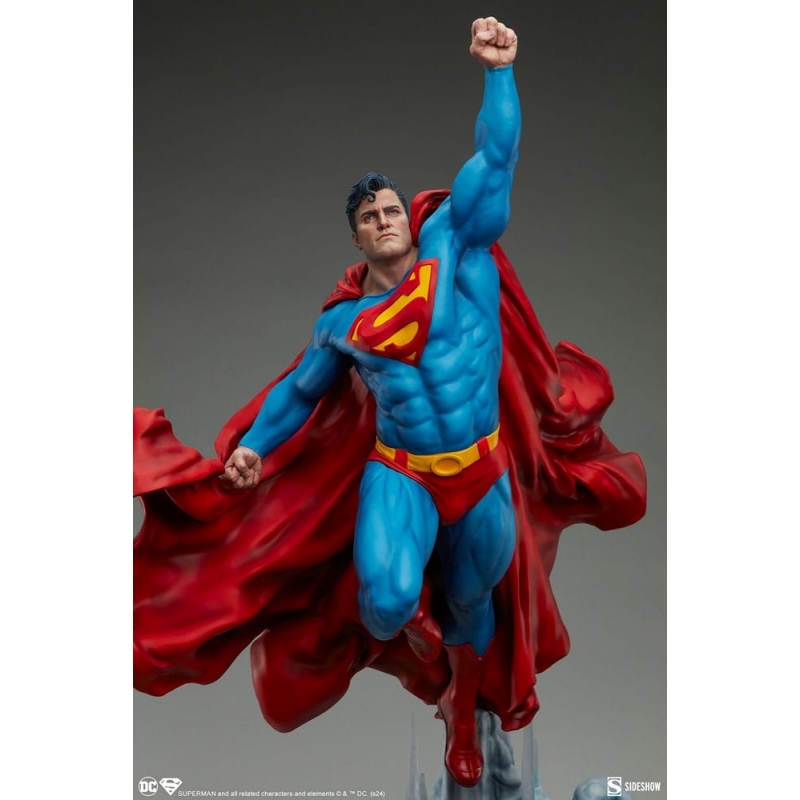 Superman Premium Format by Sideshow Collectibles : DC Comics statue
