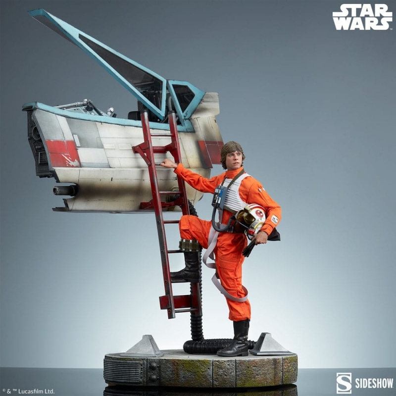 Luke Skywalker (X-Wing: Red Five Standing By) Premium Format