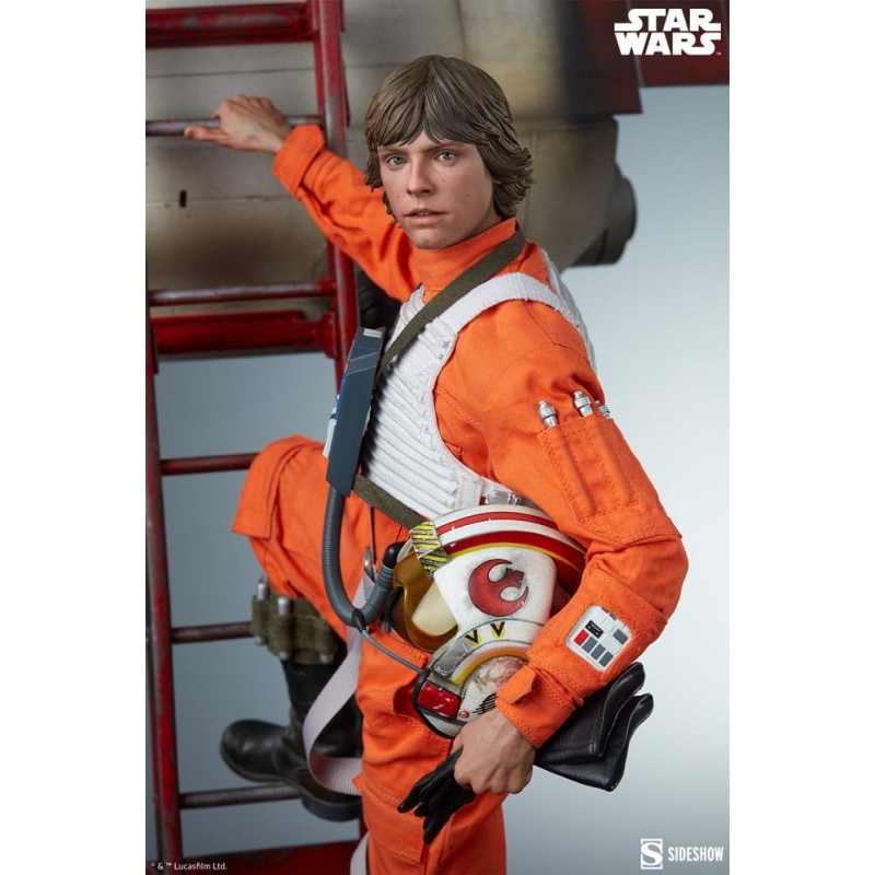 Luke Skywalker (X-Wing: Red Five Standing By) Premium Format