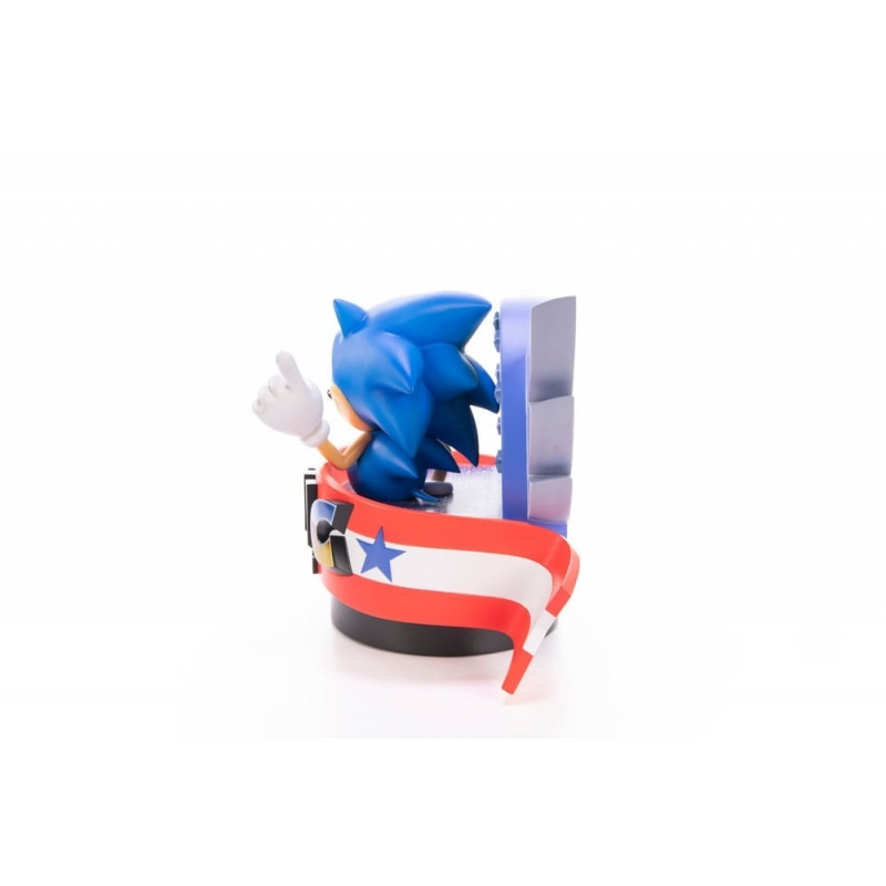 Sonic The Hedgehog (Title Screen) statue by First 4 Figures