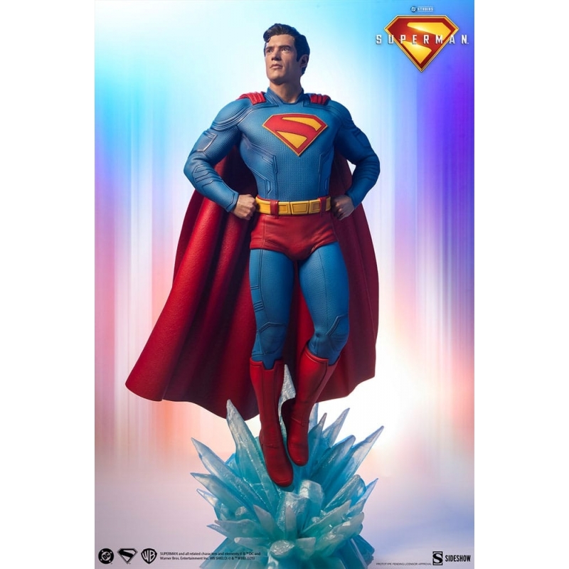 Superman 2025 Premium Format statue by Sideshow Collectibles