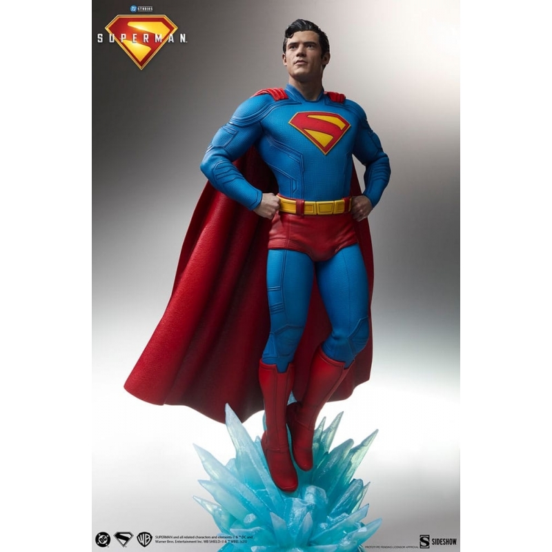 Superman 2025 Premium Format statue by Sideshow Collectibles