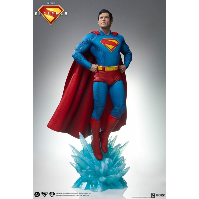 Superman 2025 Premium Format statue by Sideshow Collectibles