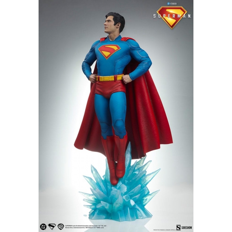 Superman 2025 Premium Format statue by Sideshow Collectibles