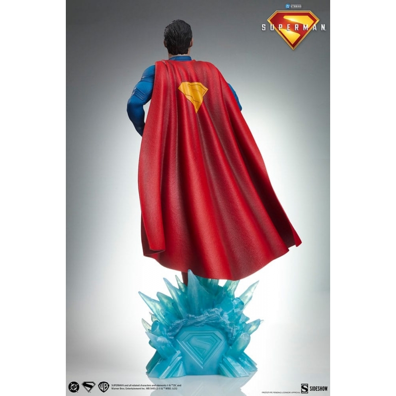 Superman 2025 Premium Format statue by Sideshow Collectibles