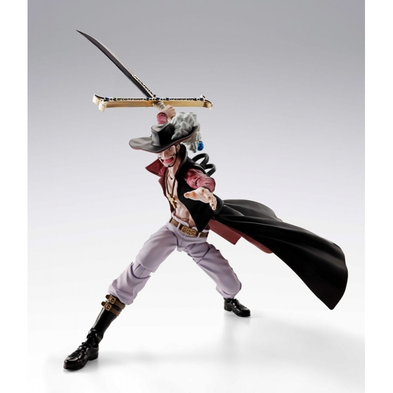Dracule Mihawk (Hawkeye) SH Figuarts action figure by Bandai