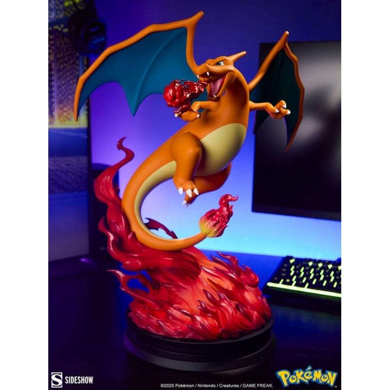 Charizard statue by Sideshow Collectibles - Pokemon