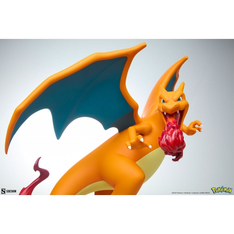 Charizard statue by Sideshow Collectibles - Pokemon