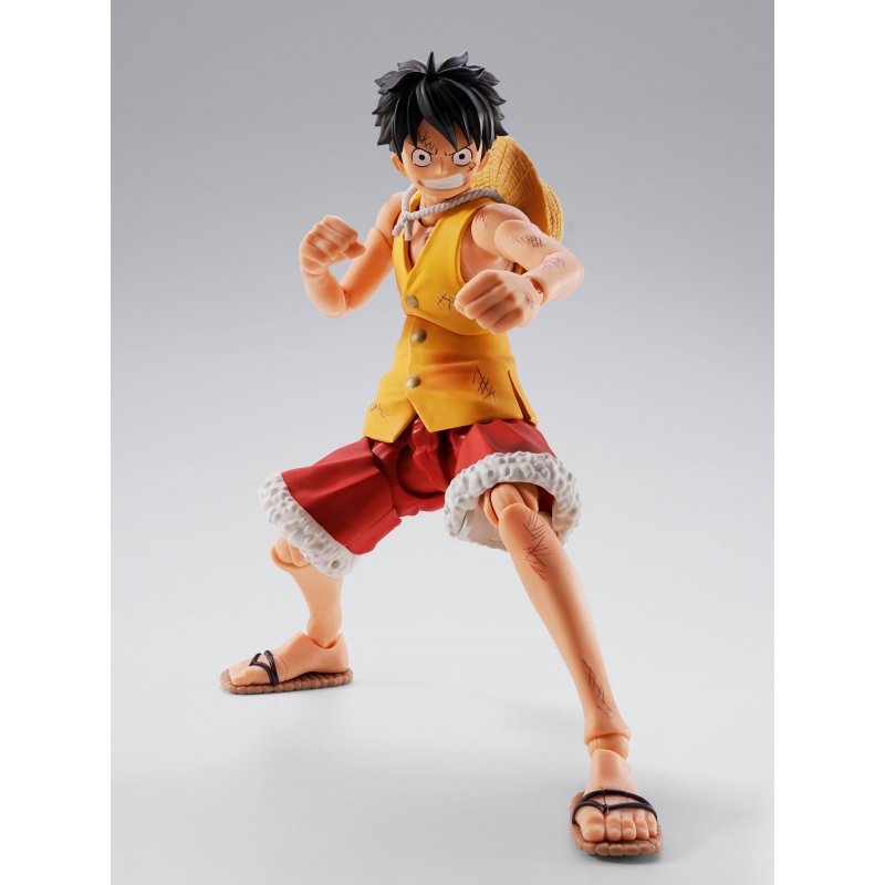 Monkey D Luffy (Marineford) SH Figuarts Bandai action figure